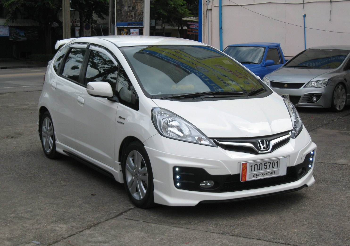 แต่งรถ Honda Jazz GE 2008-2013 ที่ Ninto Trust Shop