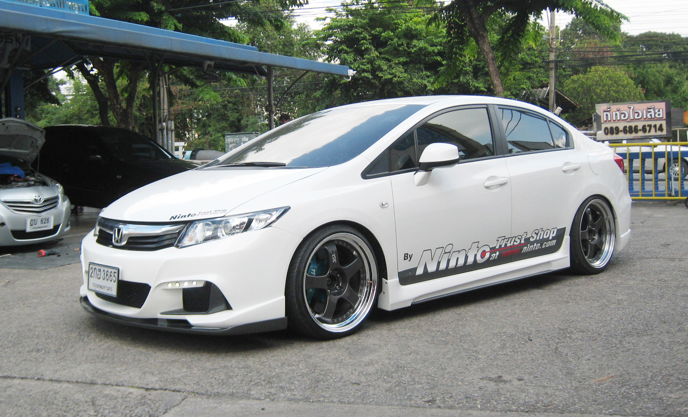 แต่งรถ Honda Civic FB 2012-2015 ที่ Ninto Trust Shop