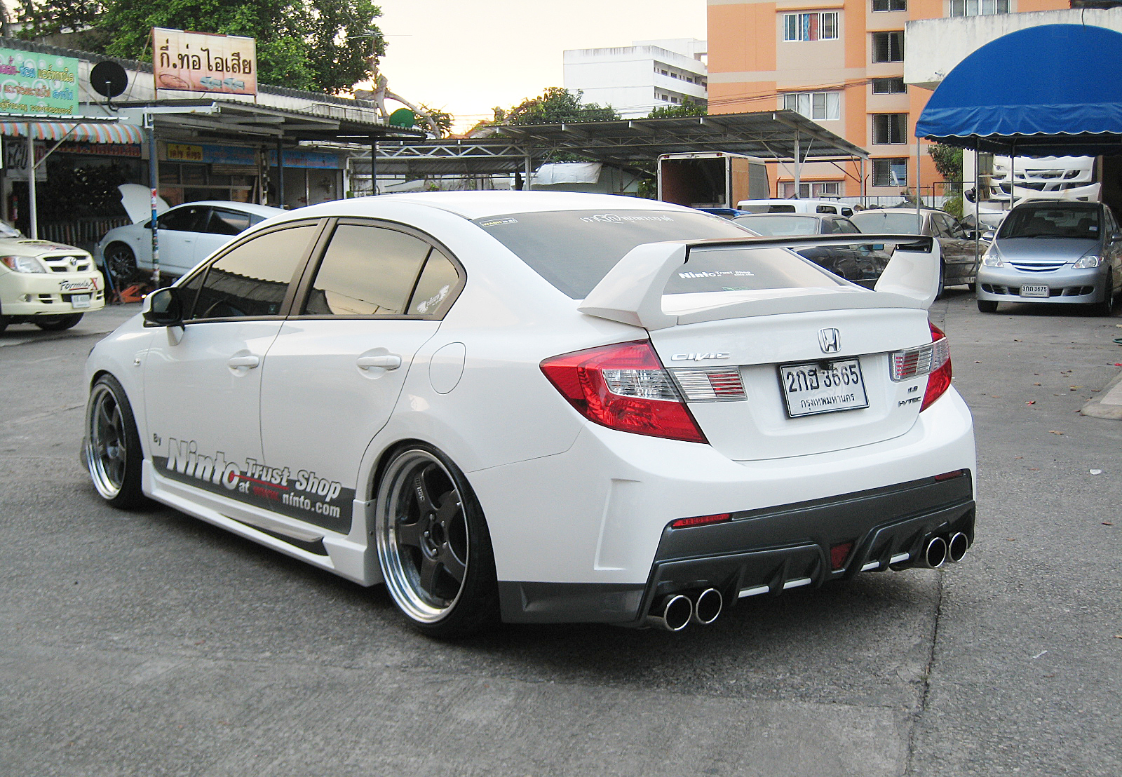 แต่งรถ Honda Civic FB 2012-2015 ที่ Ninto Trust Shop